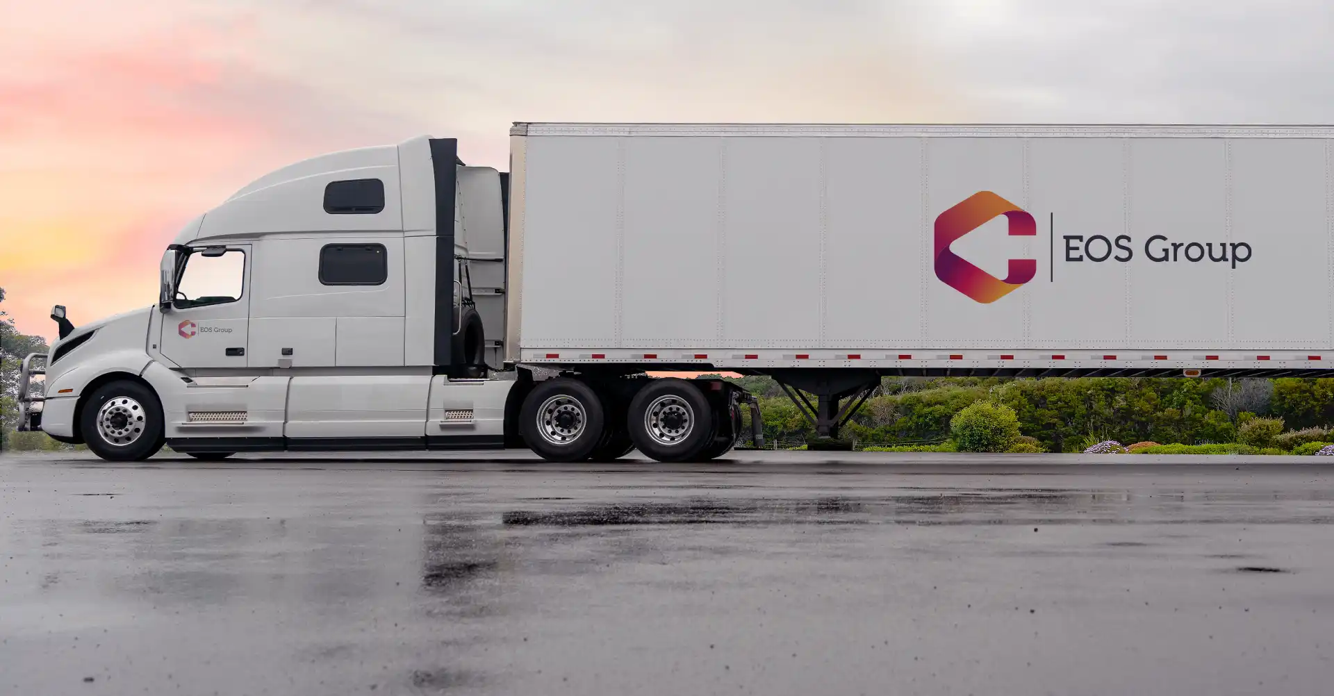 Career - EOS GROUP.INC